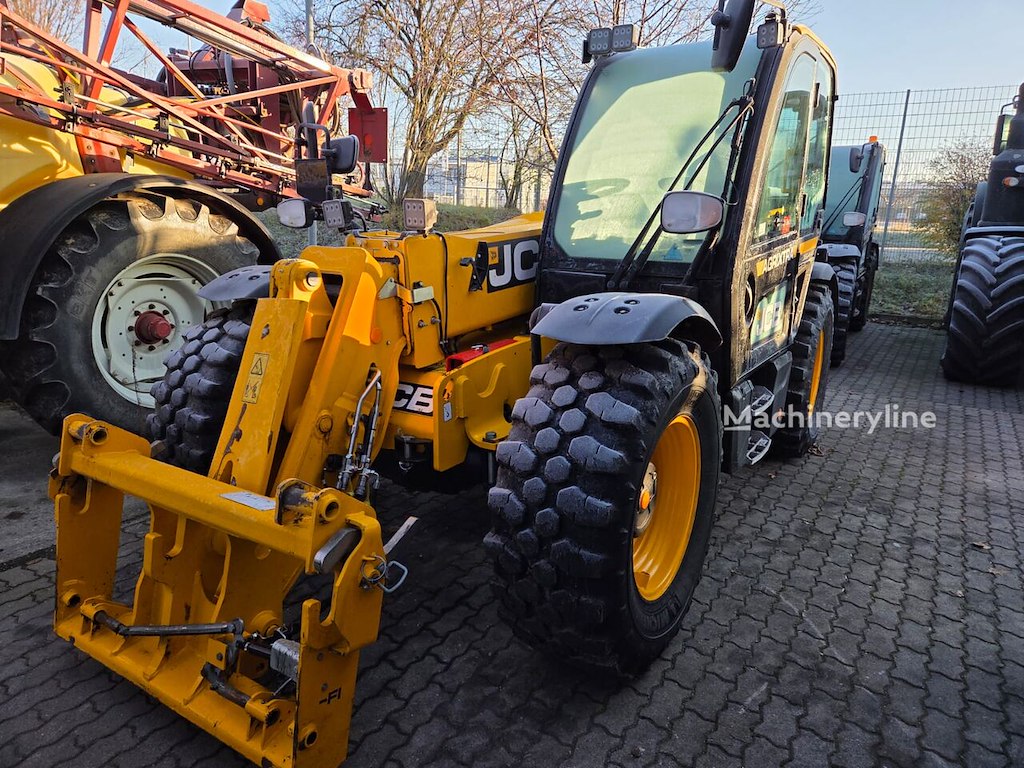 JCB 542-70 Agri Xtra teleskopski utovarivač