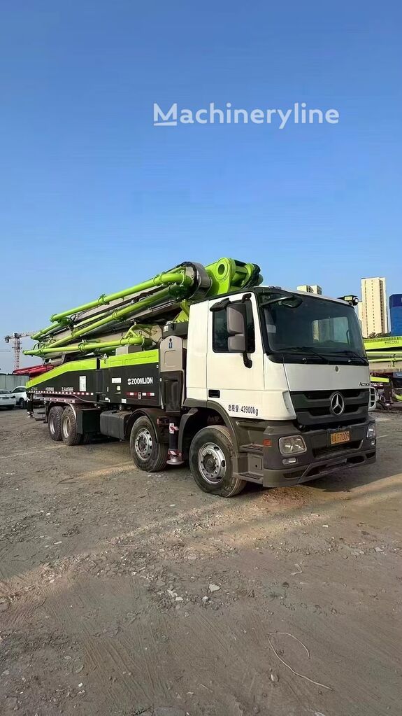 Zoomlion na šasiji Mercedes-Benz pumpa za beton