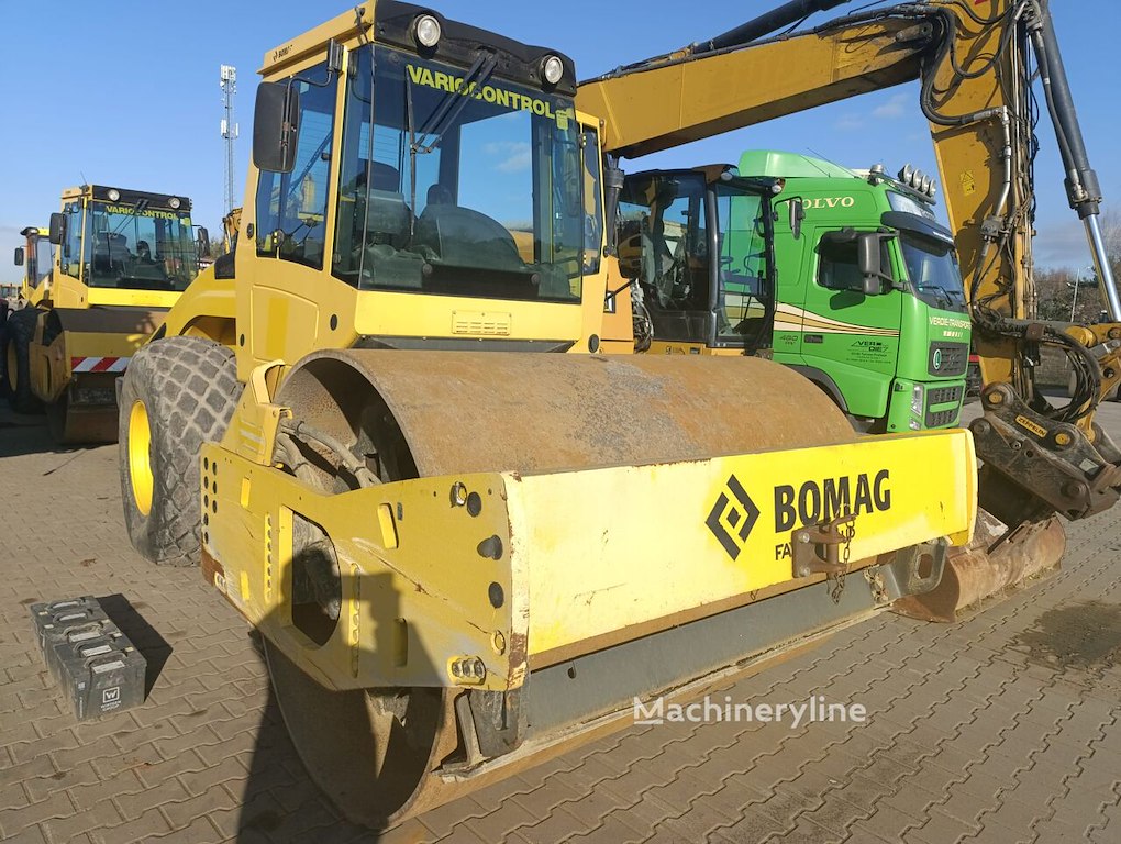 BOMAG BW 213 DH-4 i BVC kompaktor s jednim valjkom