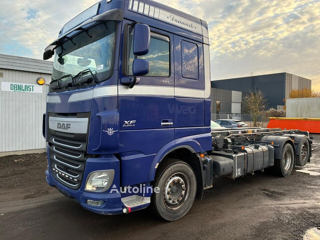 DAF XF 510 FAN kamion sa kukom za podizanje tereta