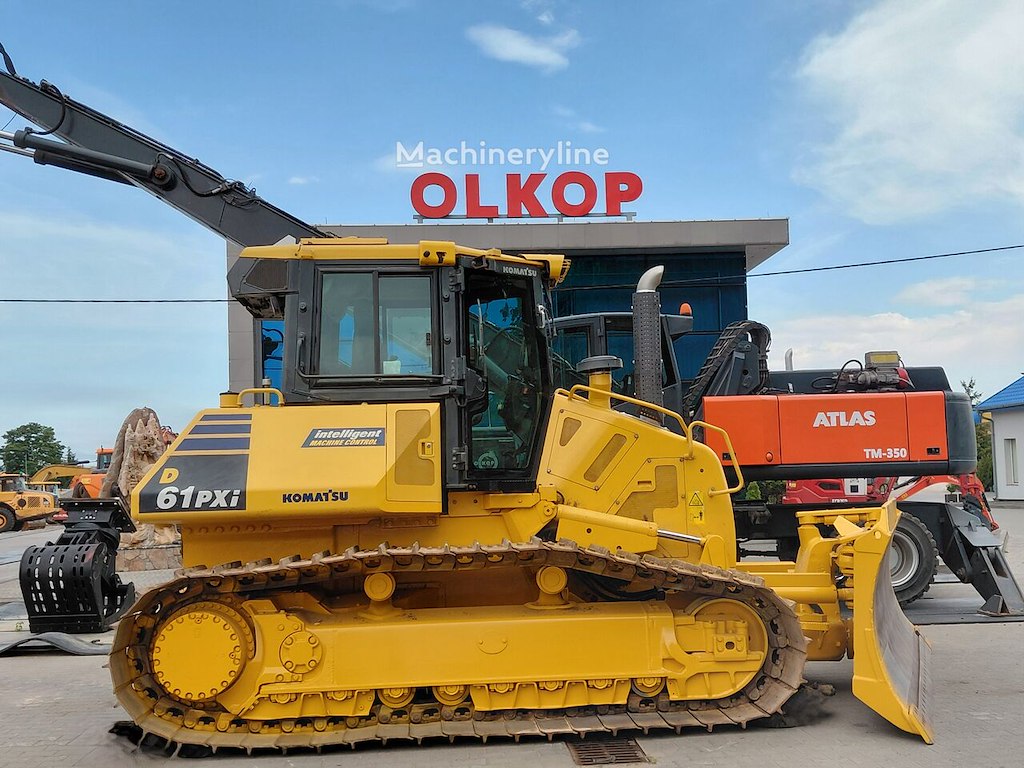 Komatsu D61PXi-23 z systemem Trimble Earthworks 3Dual GNSS buldožer