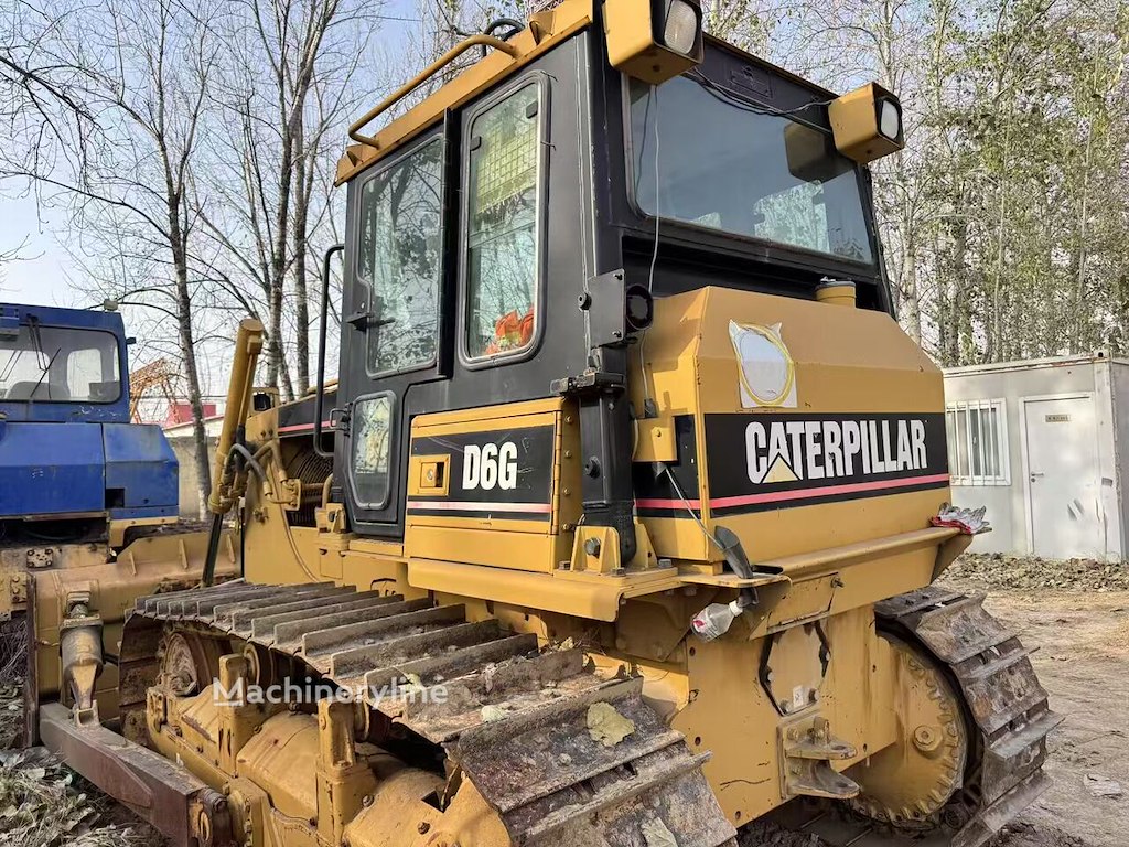 Caterpillar D6G buldožer