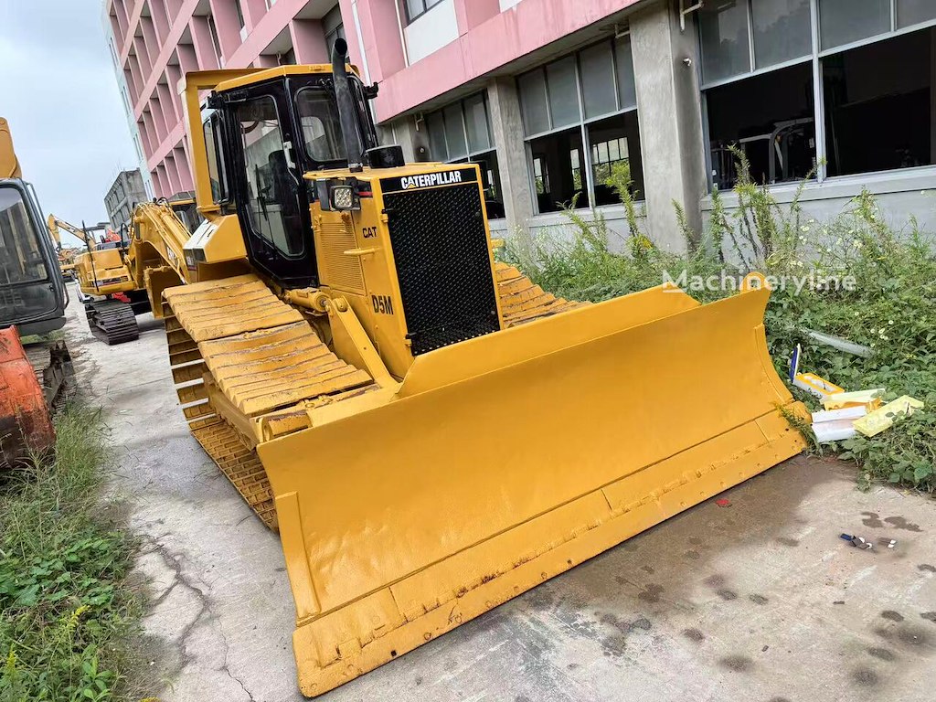 Caterpillar D5M LGP buldožer
