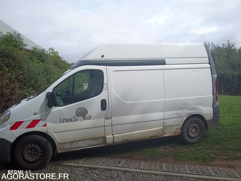 Prodaje se Renault TRAFIC minibus furgon na aukciji