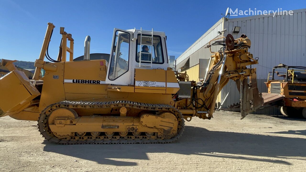 Liebherr 732+ soc Lancier KV 15 cable plow