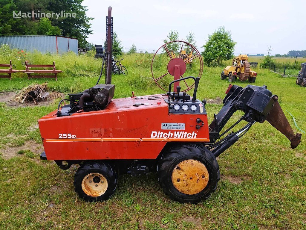 Ditch-Witch 255 SX cable plow