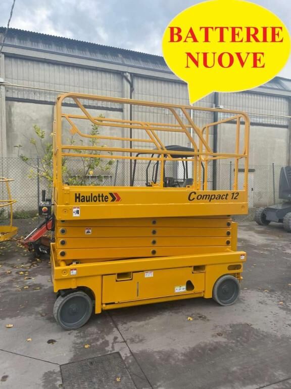 Haulotte COMPACT 12 makazasta platforma