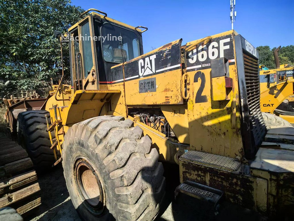 Caterpillar 966F prednji utovarivač