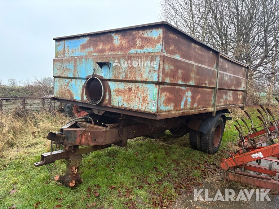 Prodaje se Vogn prikolicu kiper na aukciji