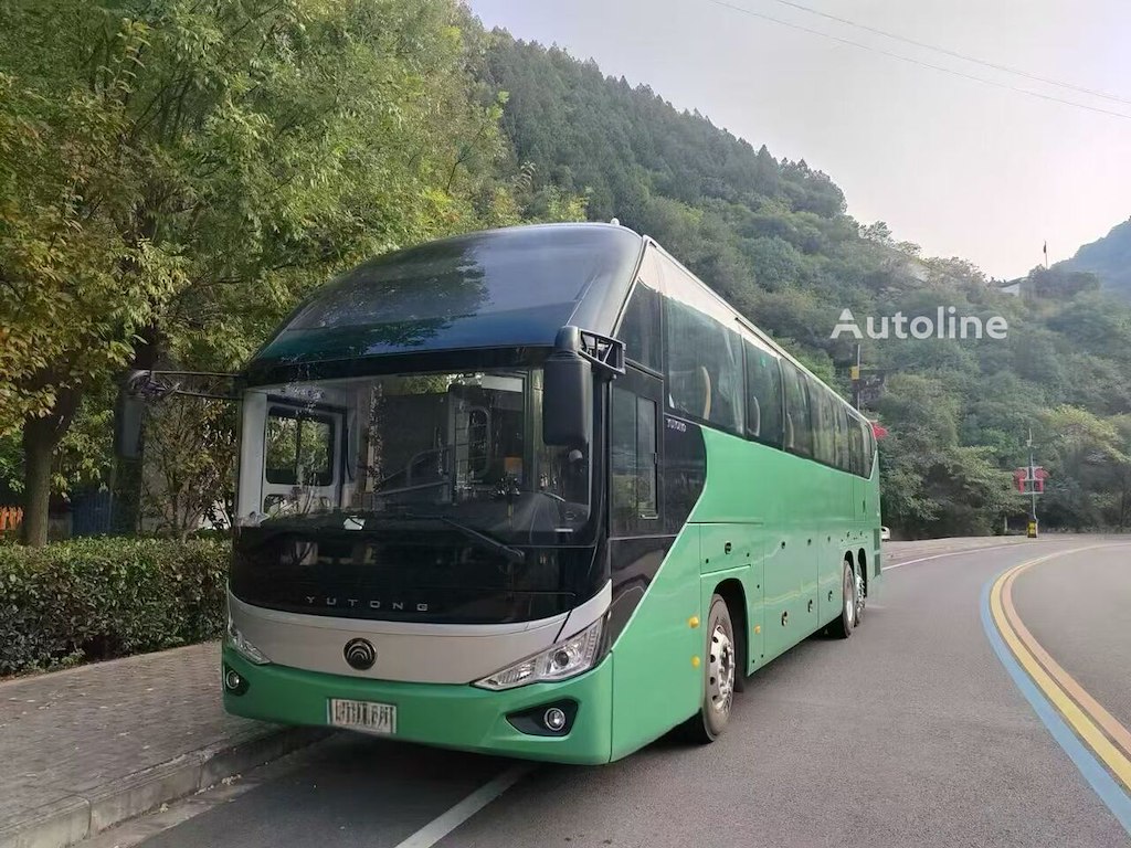 Yutong 6137 turistički autobus
