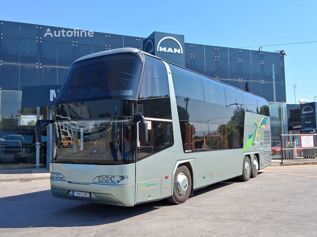 Neoplan Skyliner P B1 dvospratni autobus