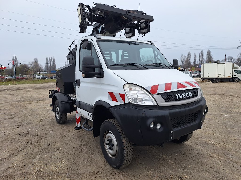 IVECO Daily 55 S 17 4x4 - Towerlight rasvetni toranj