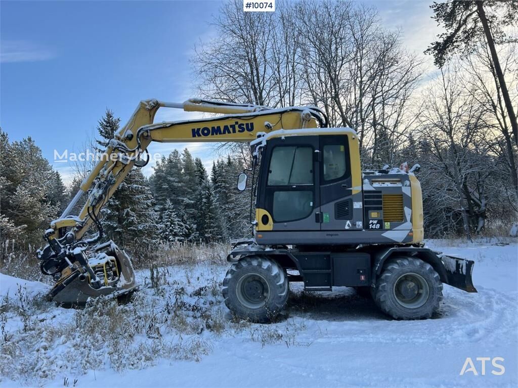 Komatsu PW148 Wheeled excavator with rotor and buckets bager točkaš
