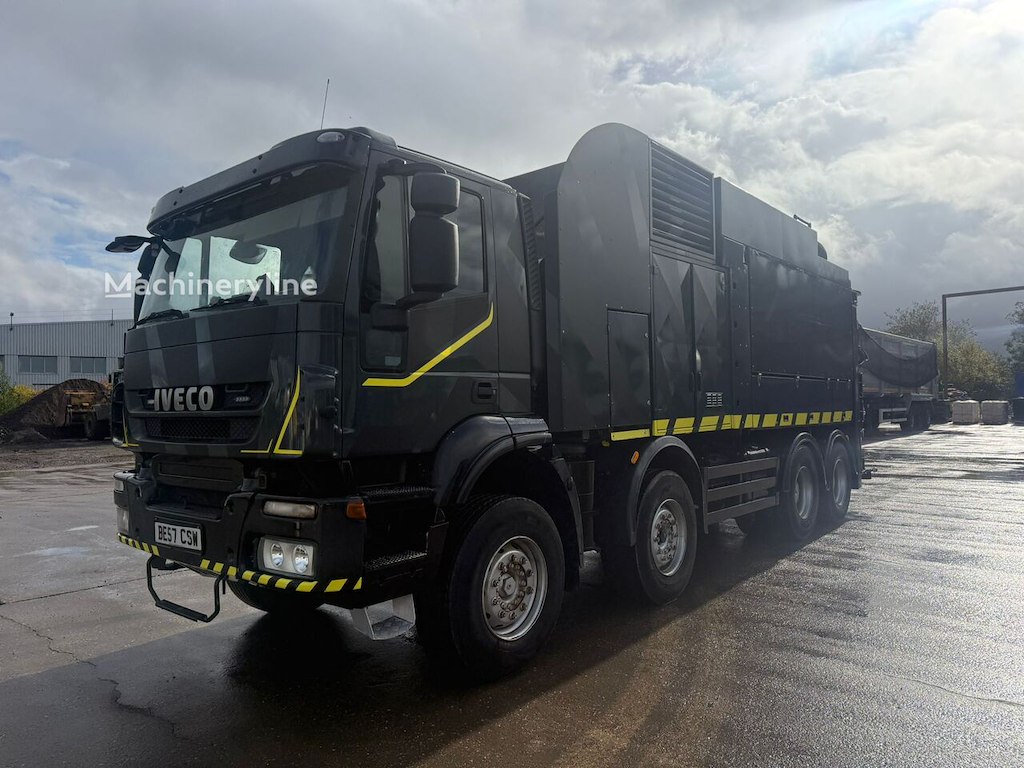 IVECO Eurotrakker 420 vakum bager