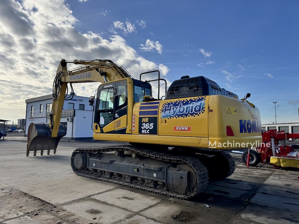 Komatsu HB365 bager guseničar