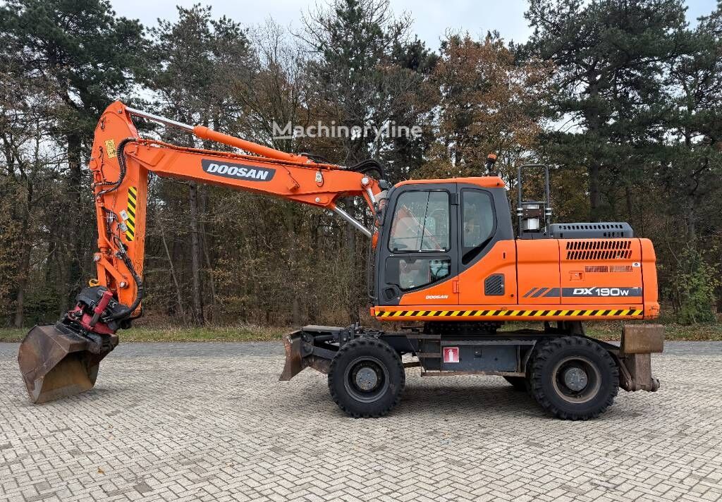 Doosan DX 190 W-3 ROTOTILT bager točkaš