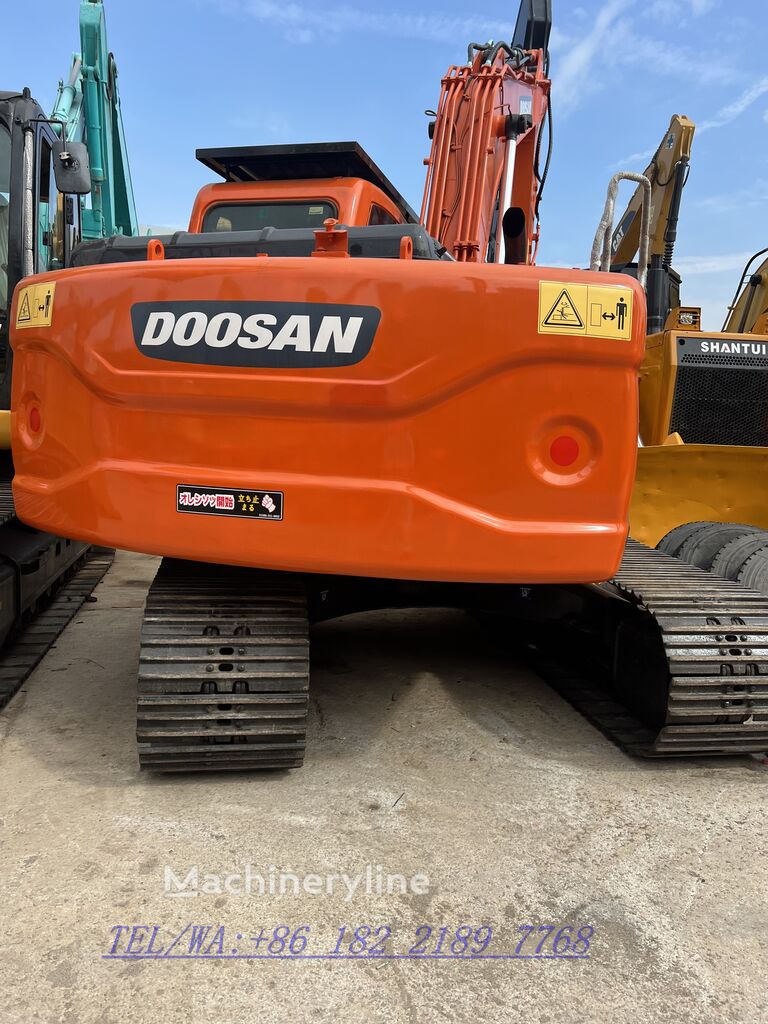 Doosan DX140 bager guseničar