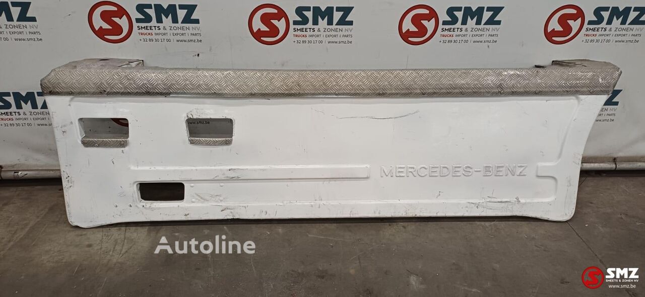 Mercedes-Benz Occ set sideskirts links + rechts Mercedes SK šasija za kamiona