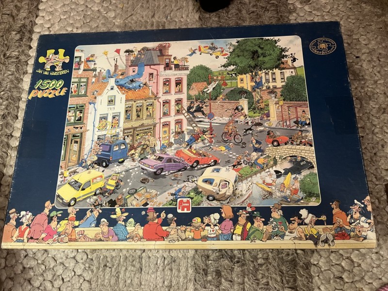 PUZZLE 1000 DELOVA
