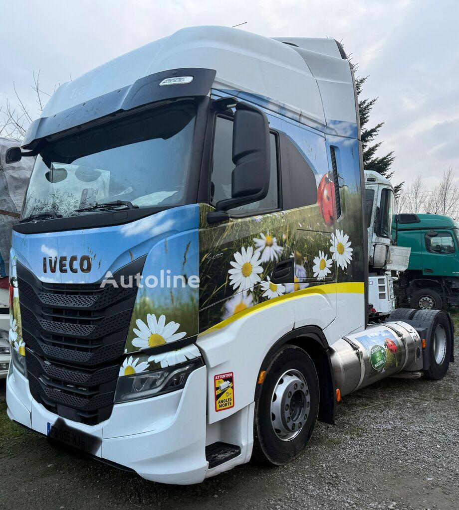 IVECO Stralis 460 tegljač