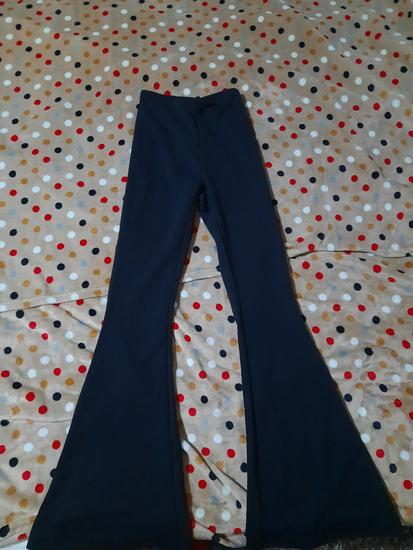 Crne pantalone S
