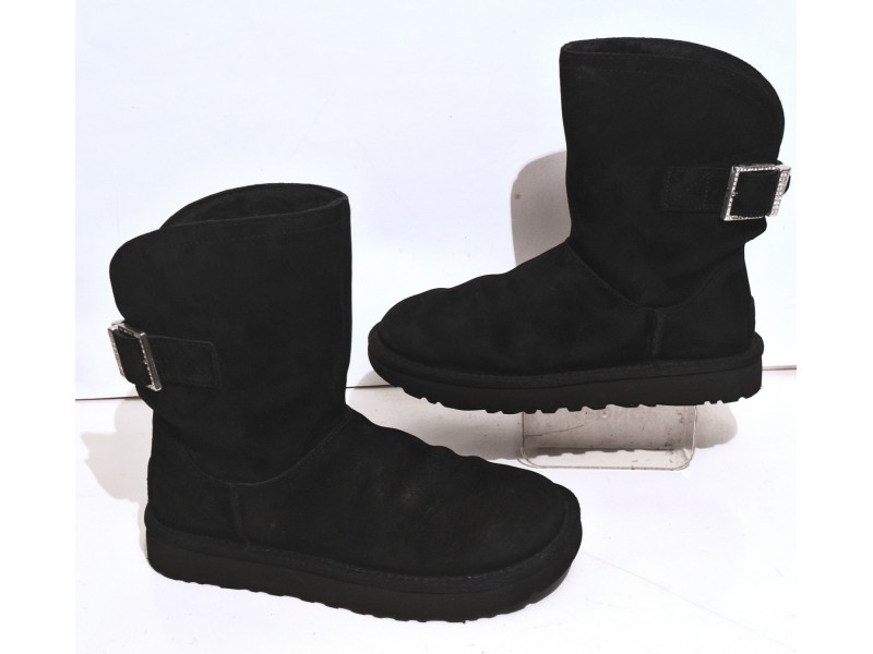 KOZNE ,,UGG,, postavljene tople cizmice br.36