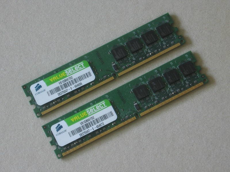 Memorija DDR2 Corsair 2×1GB, 667MHz