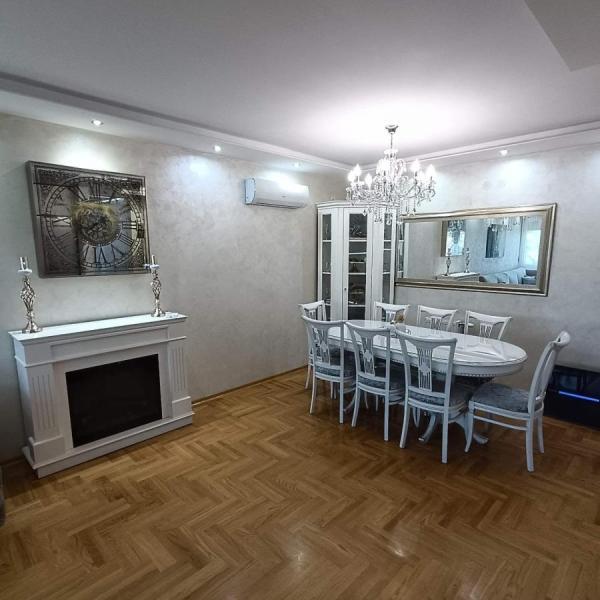 Četvorosoban stan na prodaju, 90m2, 215.000€
