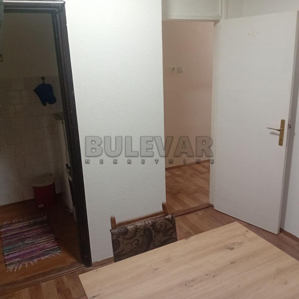 Sinđelićev trg, Jednoiposoban stan za izdavanje, 39m2, 350€