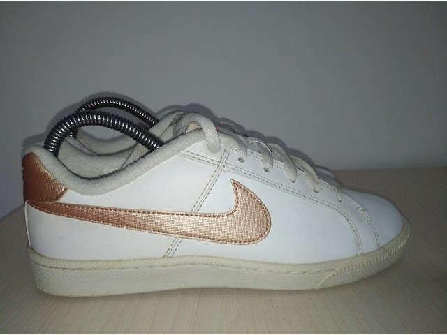 Nike Court Royale zenske patike br 38 ( 24 cm)