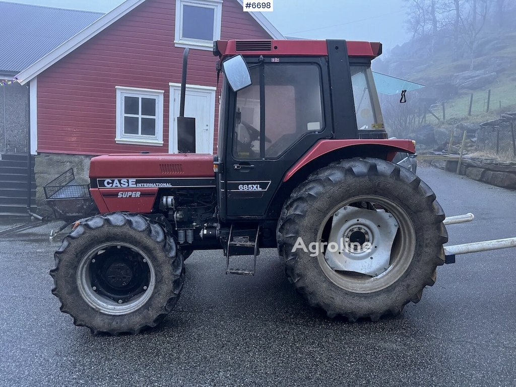 Case IH 685 XL traktor točkaš