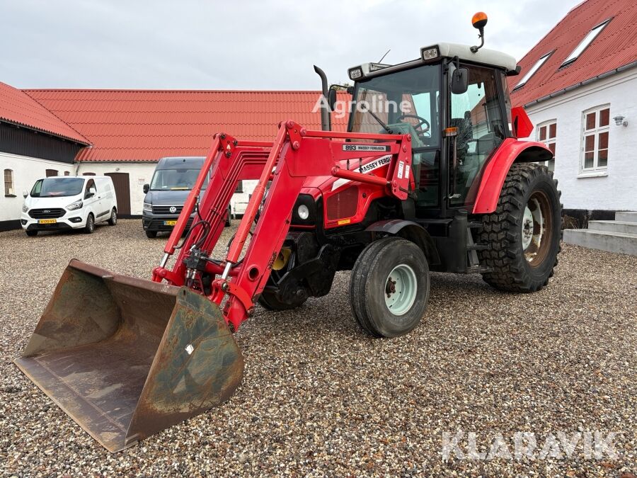 Prodaje se Massey 5425 traktor točkaš na aukciji