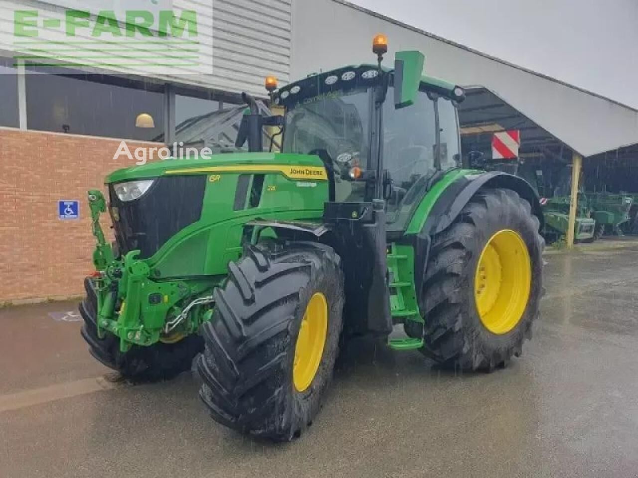 John Deere 6r 215 traktor točkaš