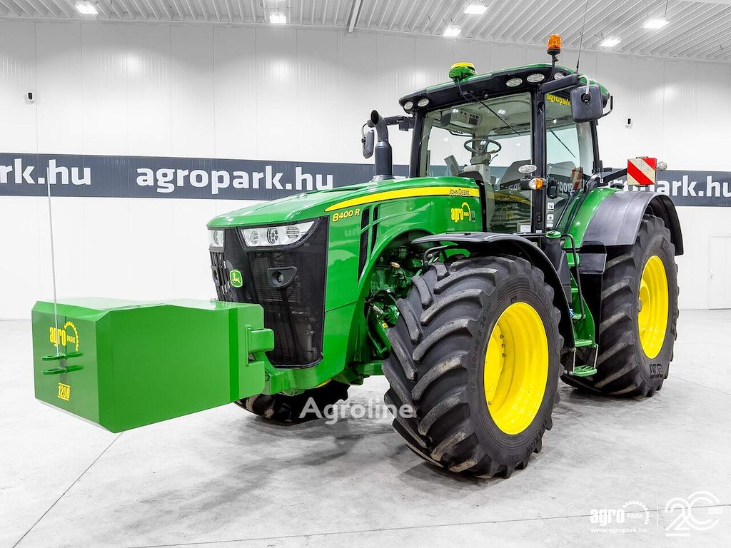 John Deere 8400R e23 Powershift 50 km/h, axle suspension, cab suspension, S traktor točkaš