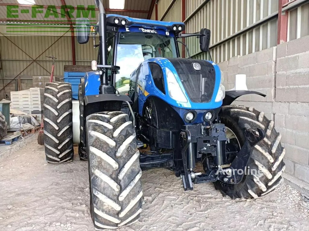 New Holland t7.230 traktor točkaš