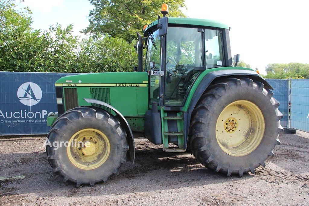 Prodaje se John Deere 6610 traktor točkaš na aukciji