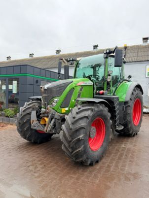 Fendt 724 VARIO PROFI PLUS traktor točkaš