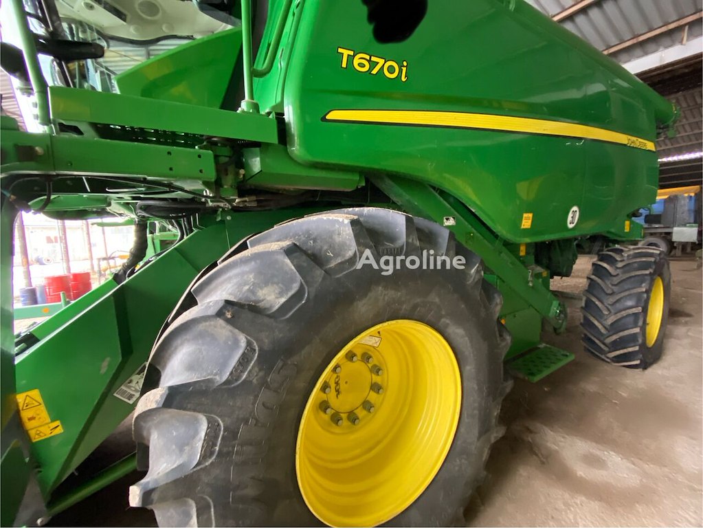 John Deere T670 kombajn za žito