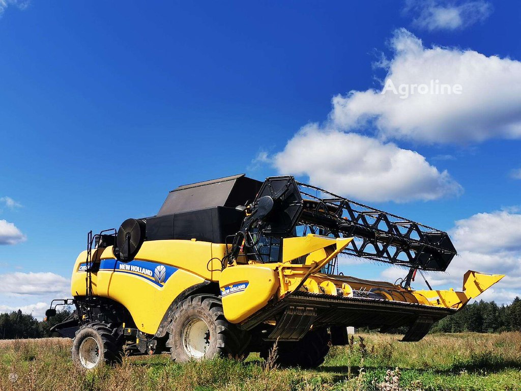 New Holland CX 8.80 kombajn za žito
