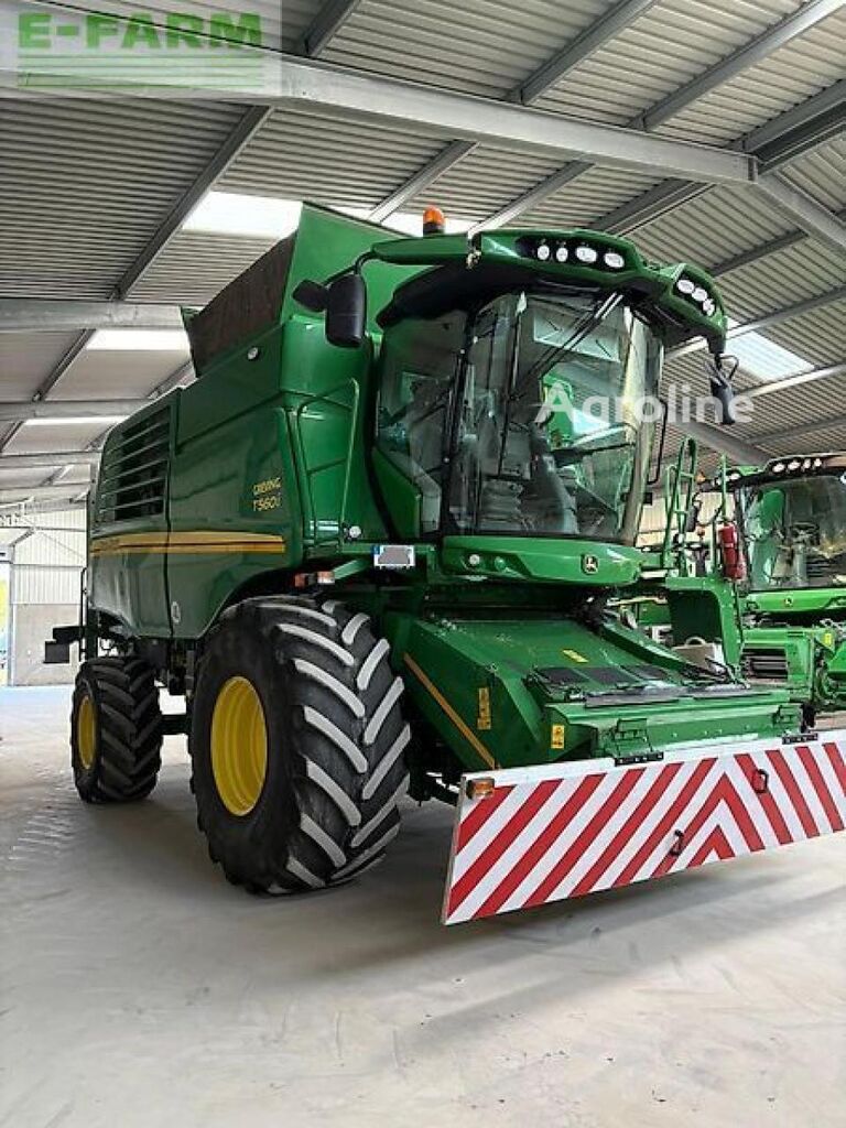 John Deere t560i prodrive 40 km/h inkl. 622r sw kombajn za žito