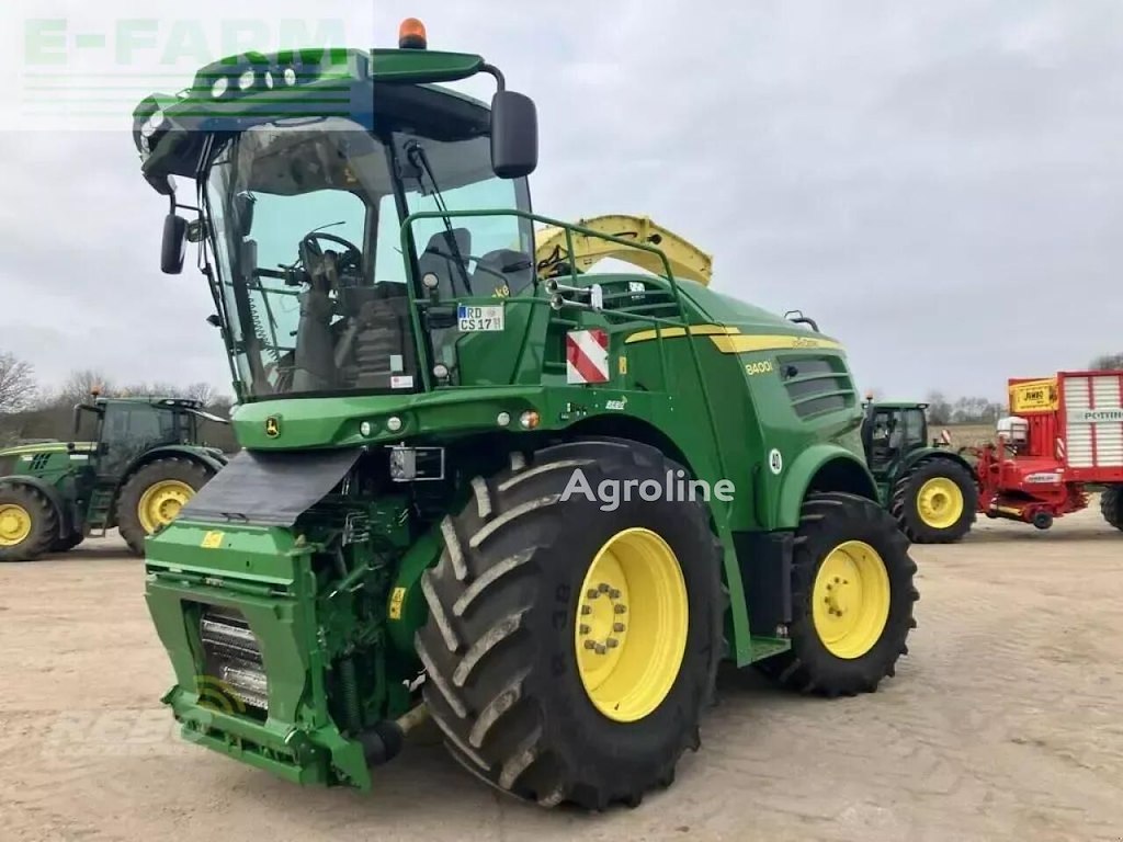 John Deere 8400 krmni kombajn