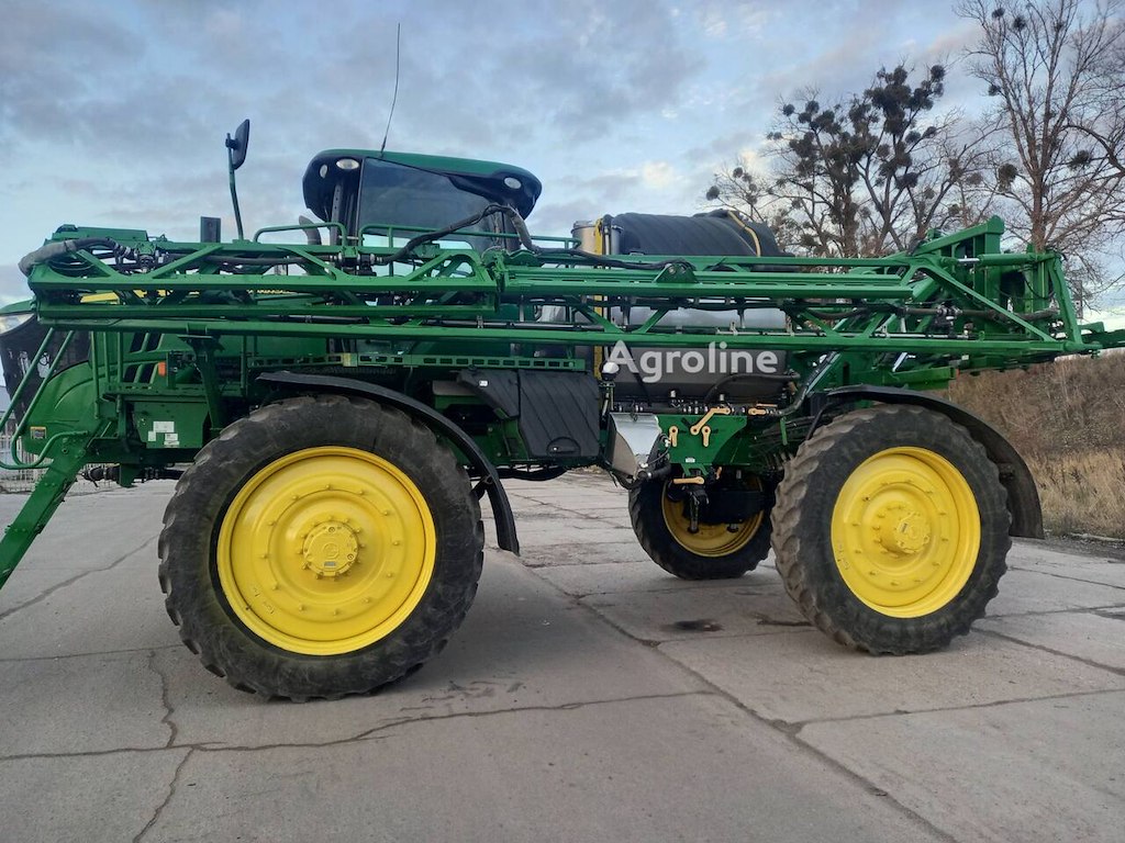 John Deere R4045 samohodna prskalica