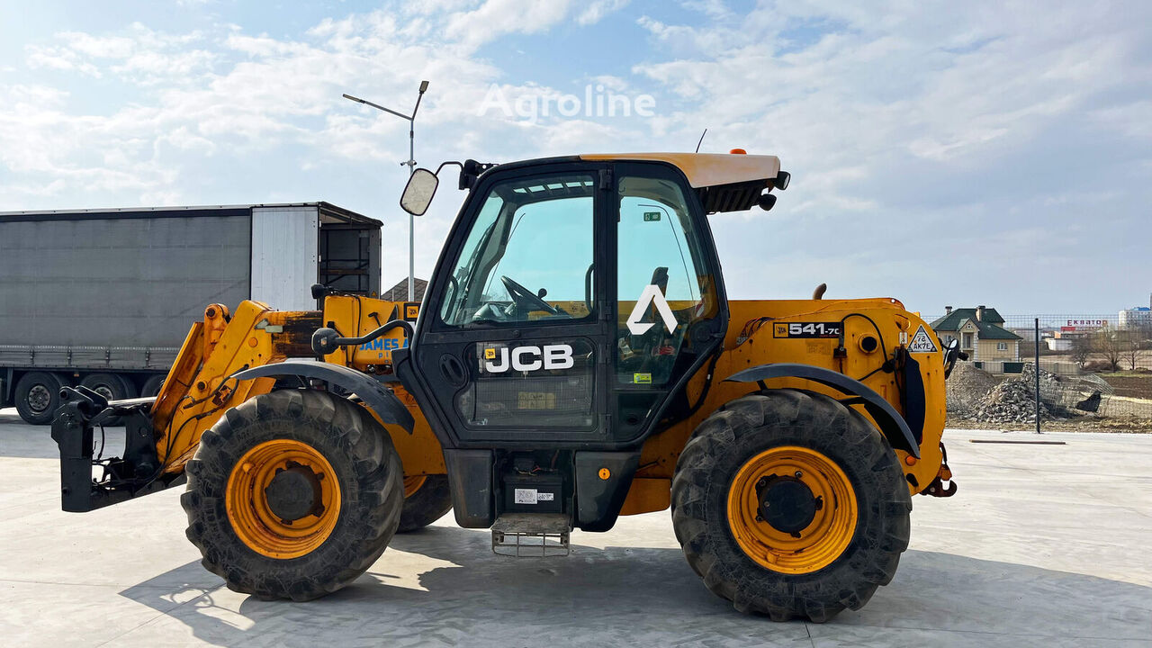 JCB 541-70 poljoprivredni utovarivač