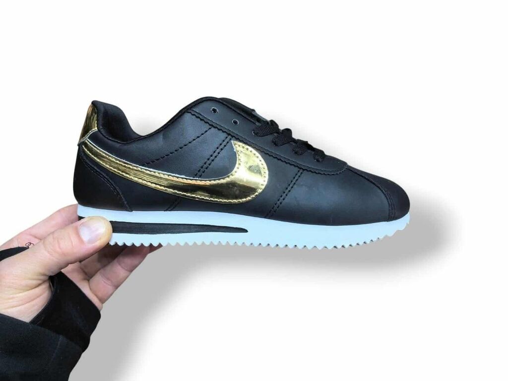 Nike Cortez    (36-41) Cena: 3800 din