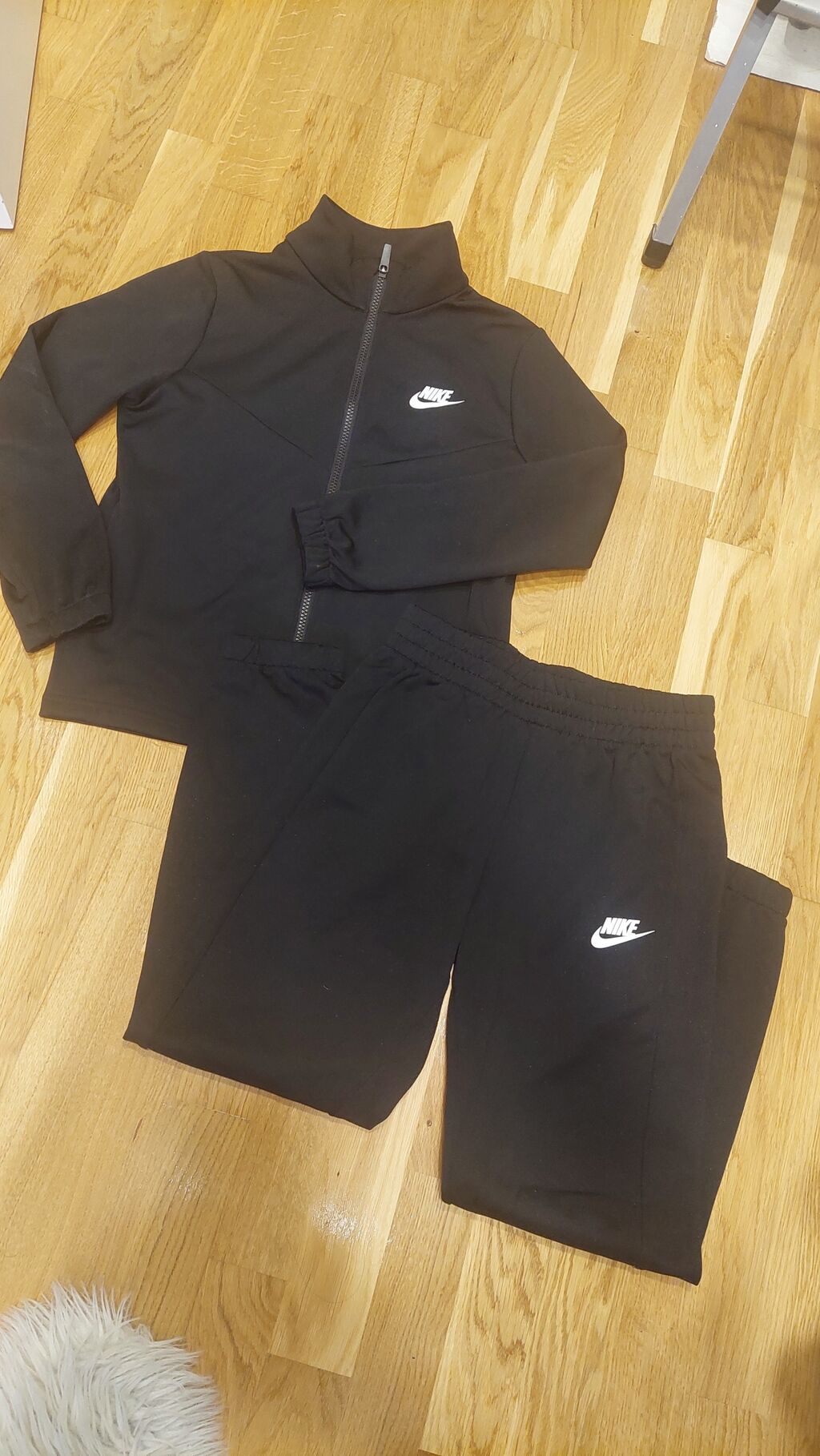 Nike, Unisex