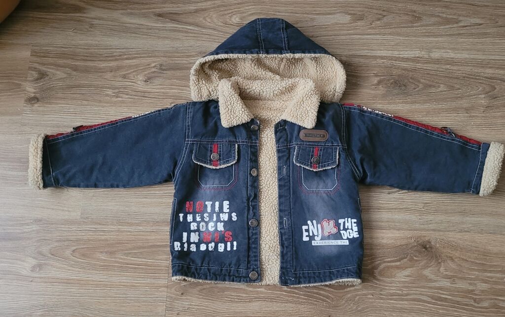 Jakna za decaka velicina 98-104,odlicno ocuvana