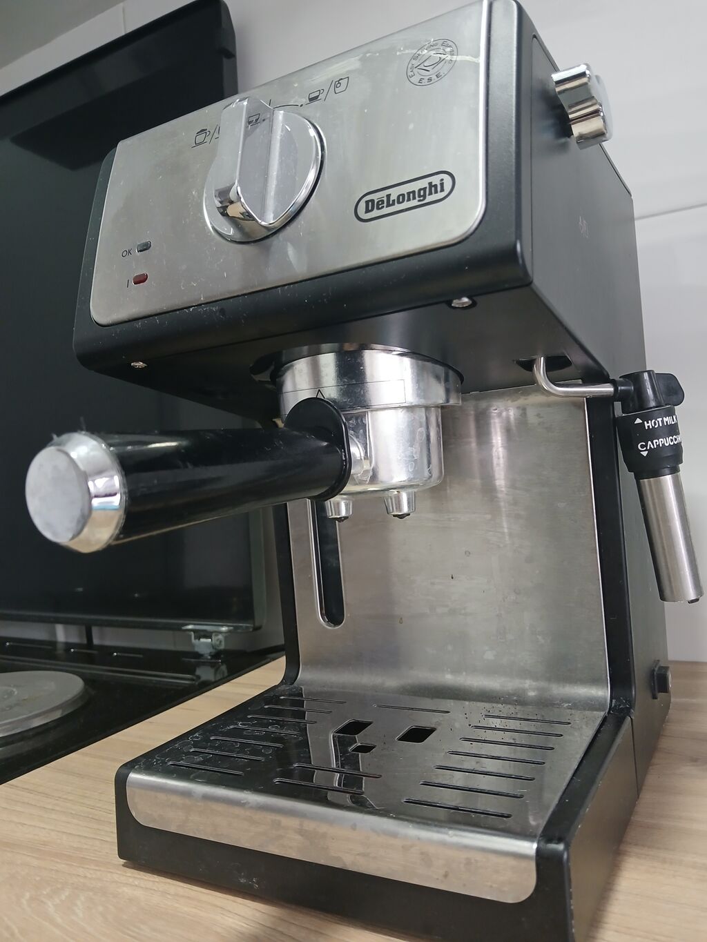 De’Longhi aparat za espresso i kapućino – ručni (portafilter) model -