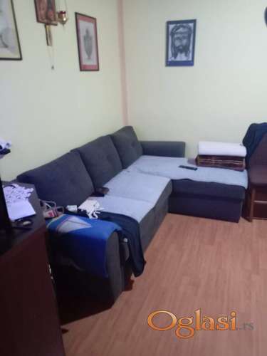 Dvosoban Dvorišni Stan U Glavnoj Ulici – 56 m², Prvi Sprat, Ruma