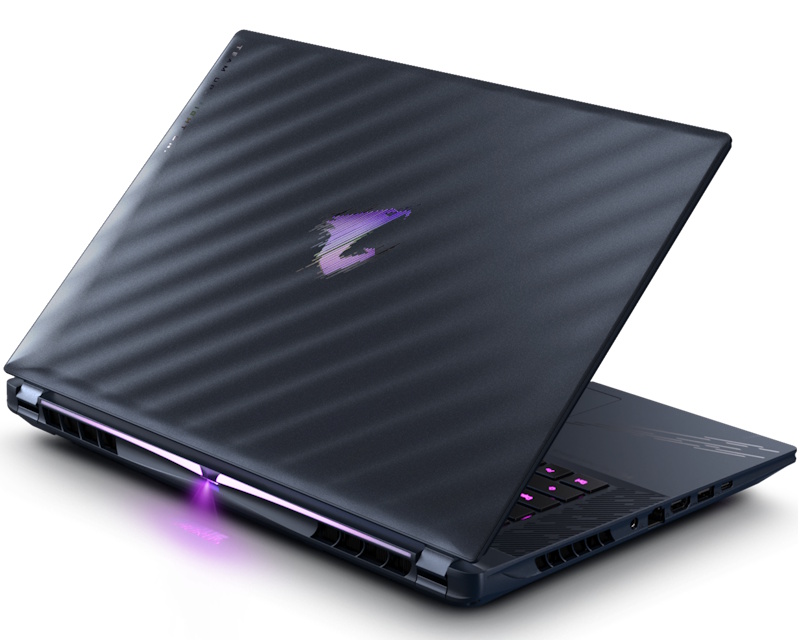 AORUS MASTER 16 BZH 16 inch QHD+ OLED 240Hz 500nits Core Ultra 9 275HX 64GB 2TB SSD GeForce RTX 5090 24GB RGB Backlit Win11Pro gaming laptop