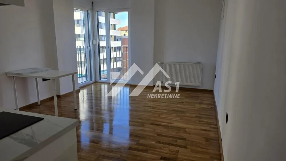 Izdavanje, jednosoban stan, 43m², Sajam, Novi Sad Sve Podlokacije